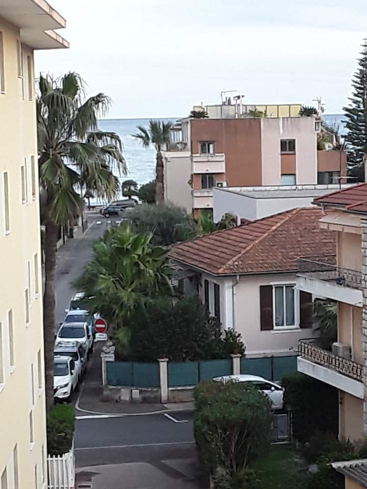3 Pièces Dans Maison, Quartier Des Plages - Beausoleil