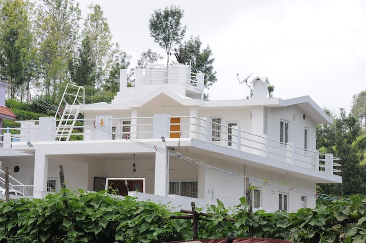 Varsha Homestay - Kotagiri