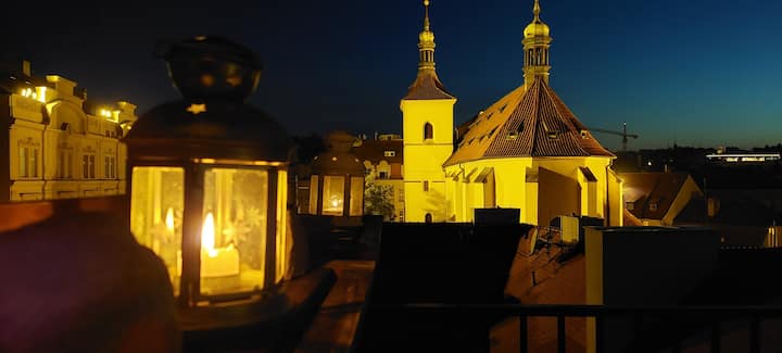 Delightful Two Bedroom Loft Flat With Terrace - Prága
