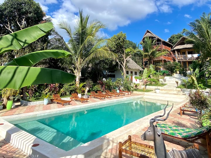 Kingstone Lodge (Garden Pool View Deluxe) - 탄자니아