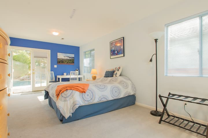 Sonoma Suite, Private Entrance, Pool, Treehouse - Sonoma, CA