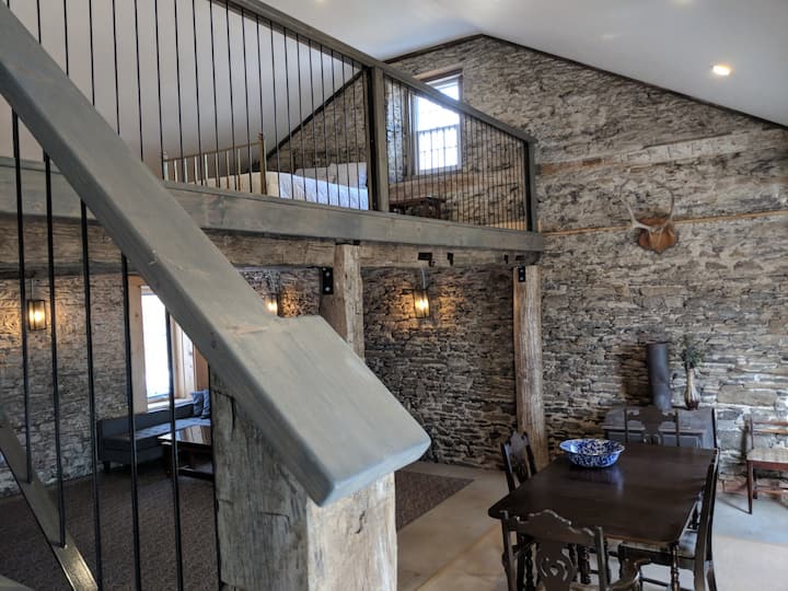 Live County History: Renovated 1860 Carriage House - Prince Edward