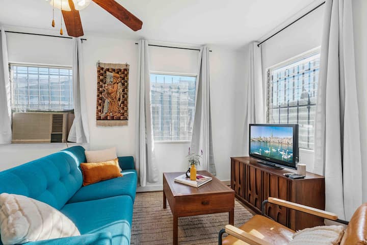 Cosy 2 Bedroom Cottage In The Heart Of La - Los Angeles, CA