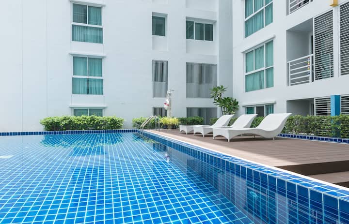 Feeling Like Home Bts Punnawithi - Thaïlande