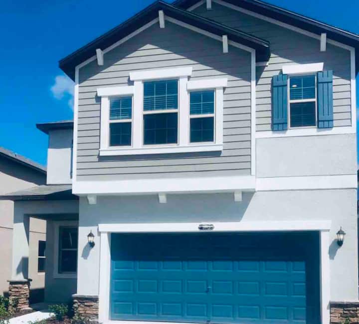 Lovely Modern Home - Land O' Lakes, FL