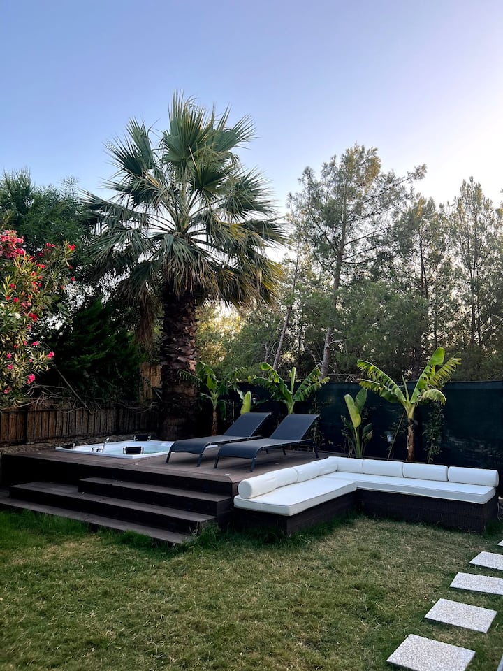 ÖLüdeniz Bahçe Jakuzili Villa - Ölüdeniz