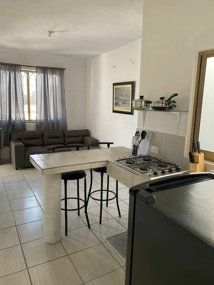 Moderno Departamento Con Servicios Incluidos - Mazatlan