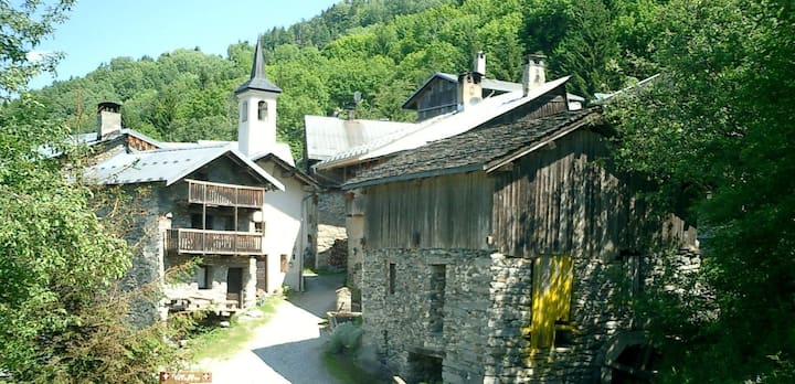 Courchevel Maison 50m2 Sur 2 éTages Calme Assuré - クルシュヴェル
