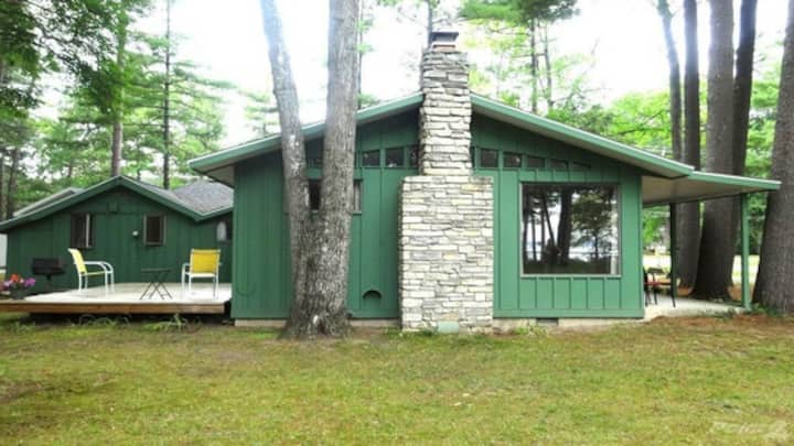 Cozy Bay View Cabin, In Town - Traverse City, MI