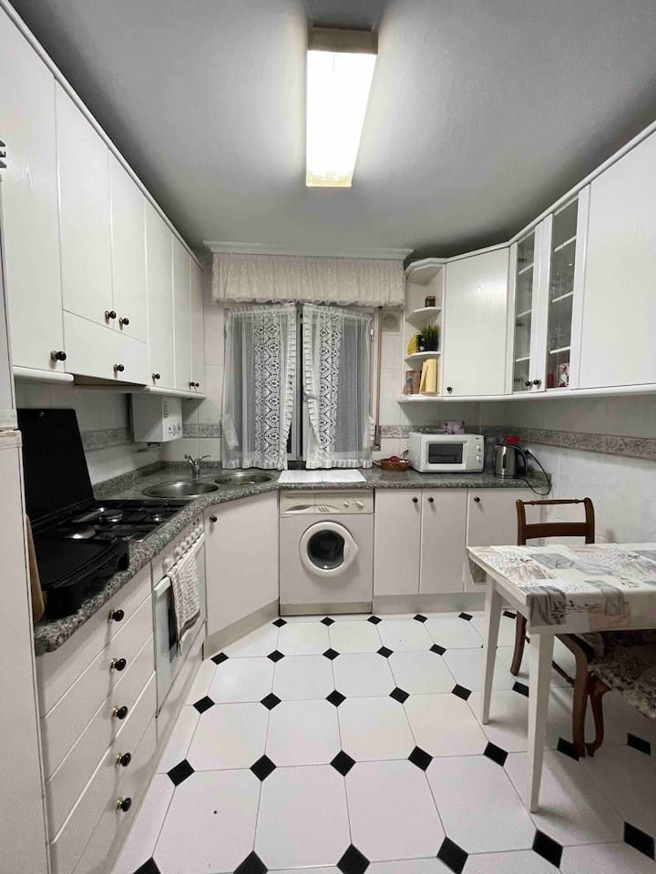 Habitación Acogedora Y Tranquila ! - Santander