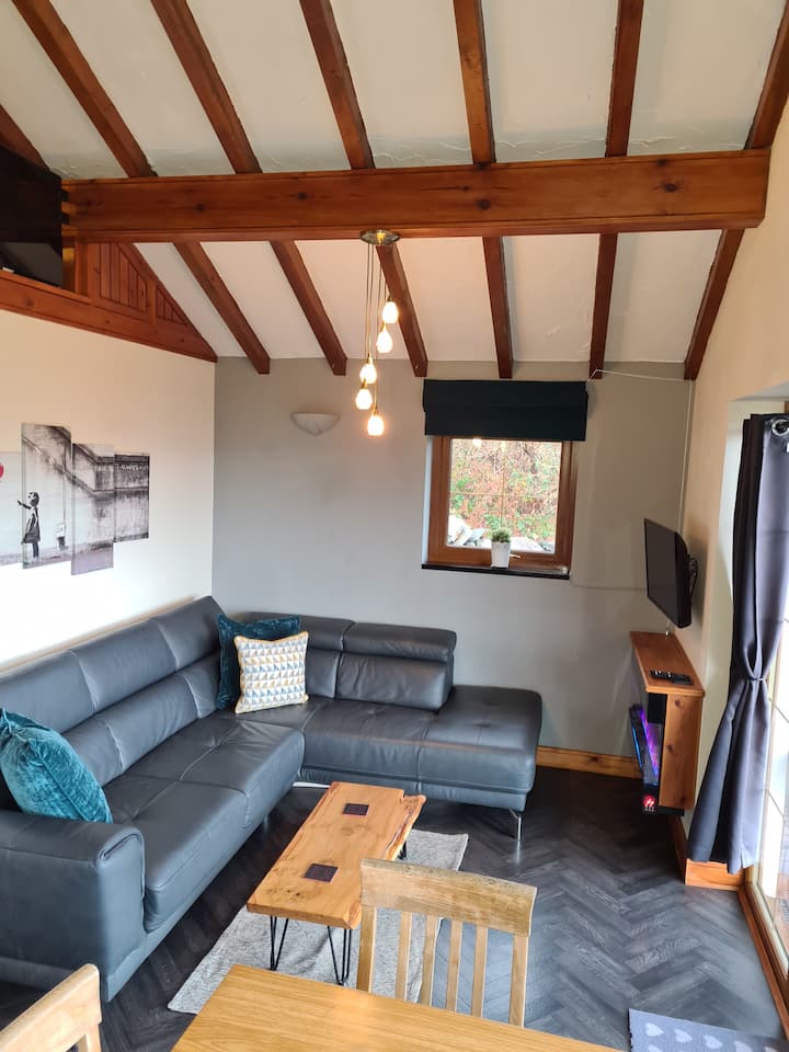 'Cwt Haul' Chalet, Stunning Hot Tub Views - Portmeirion