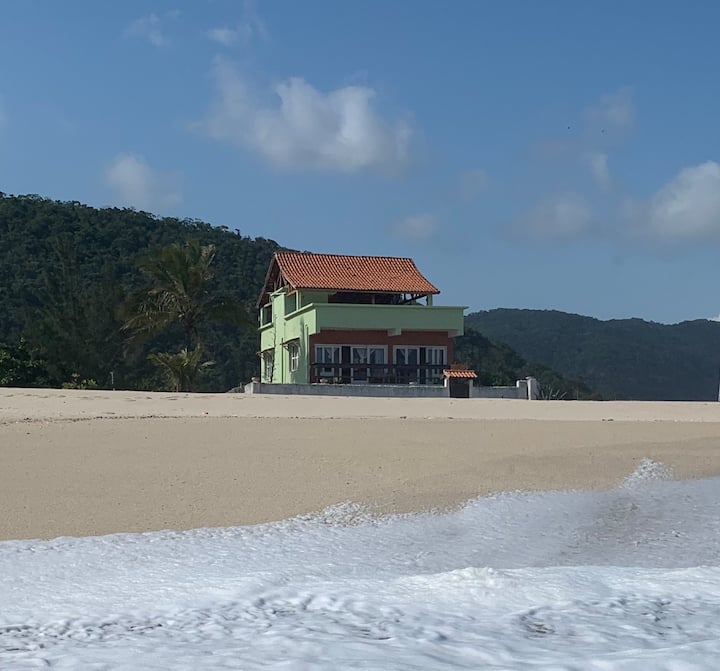 Beautiful Ocean Front Villa - Niterói