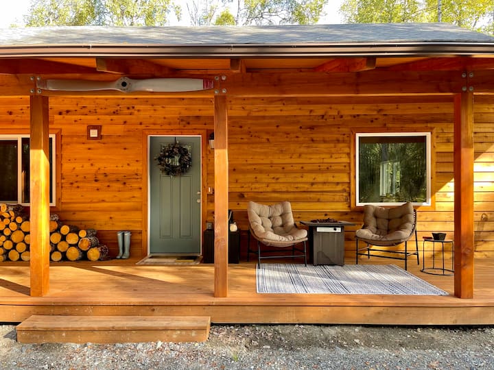 Cozy Cabin In The Woods - Talkeetna, AK