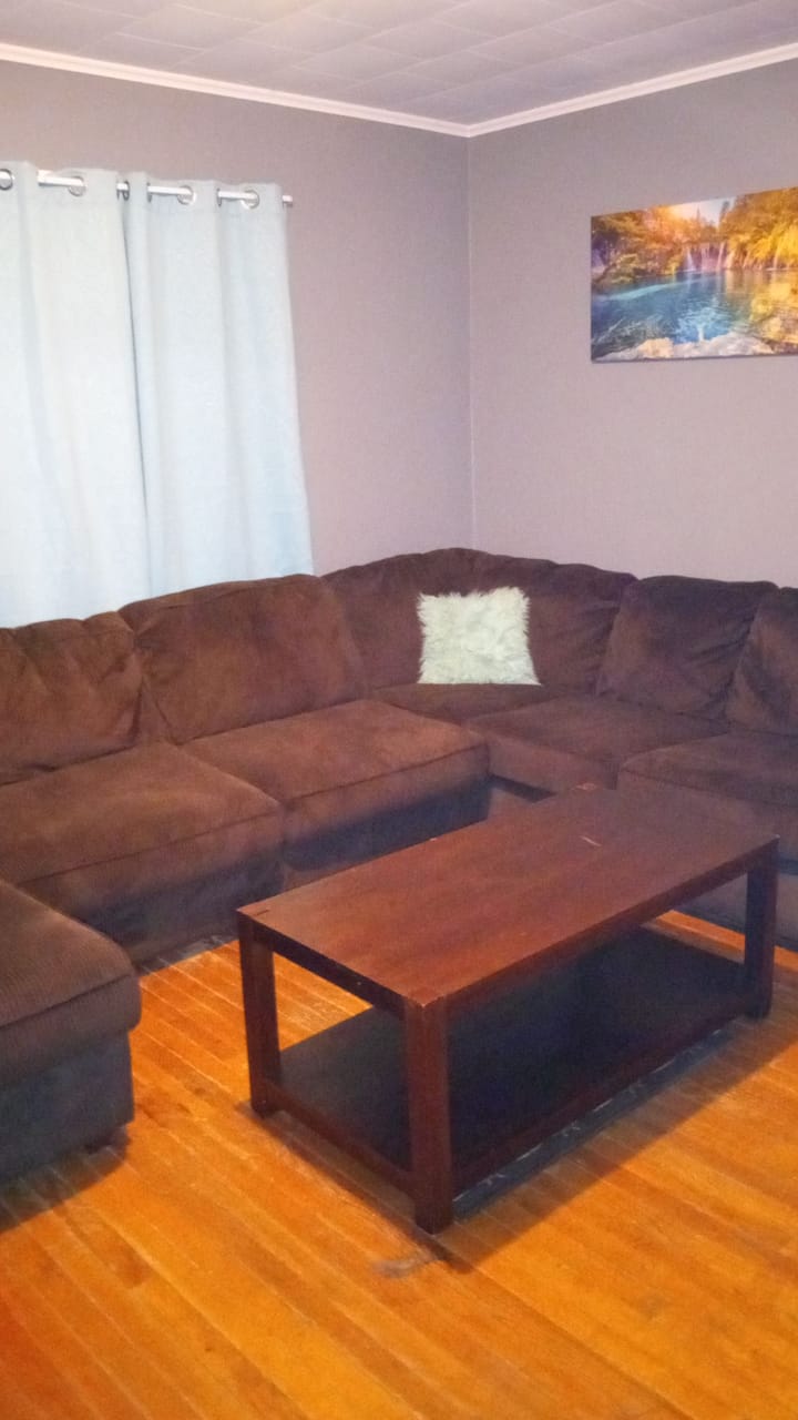 Nice Small Bedroom N Quiet House - ロチェスター, NY