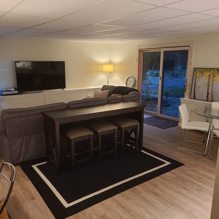 Lovely Country Pvt Entrance Apartment 2bdrm, 1bath - Connecticut