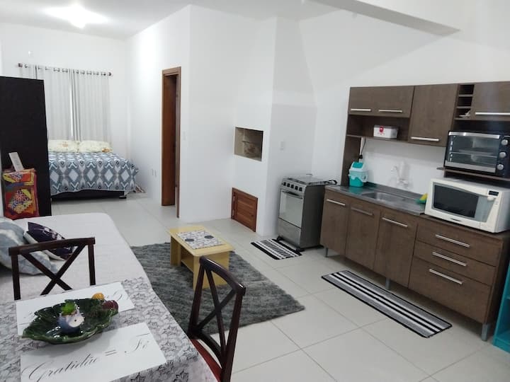 Kitnet Encantador Com Estacionamento Incluído 202 - Nova Petrópolis