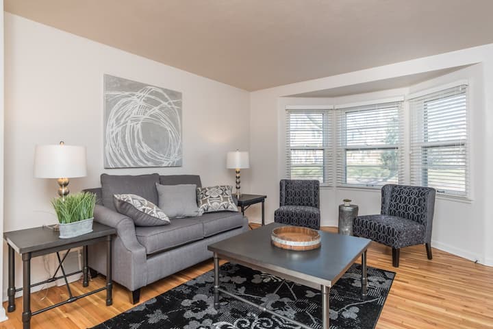 Main Duplex 2bed 1bath - Sioux Falls, SD