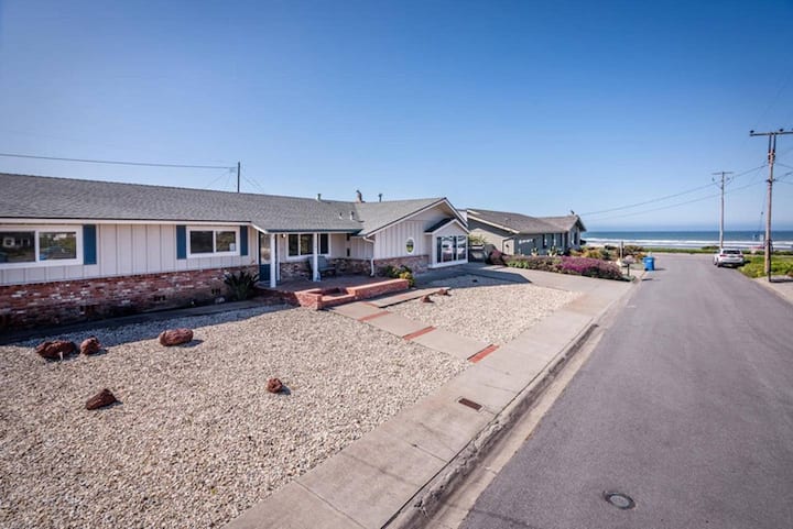 (071) Beach Breeze - Morro Bay, CA