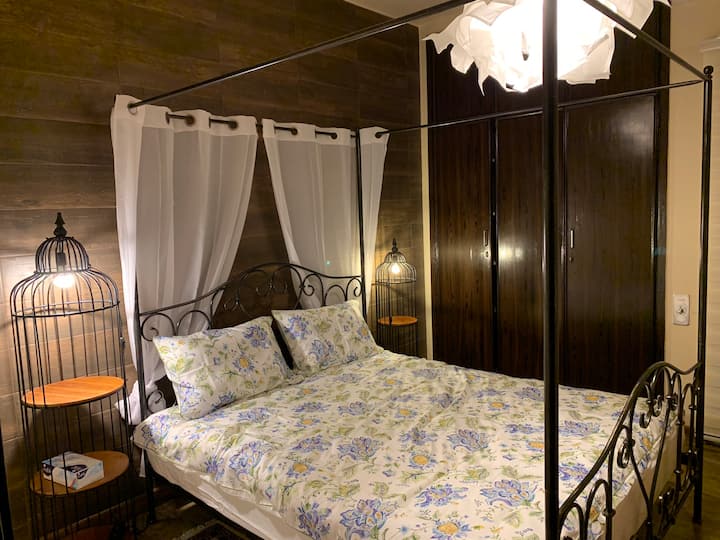 24/7 Elec/fast Fiber Internet
Awesome Balcony View - Beirut