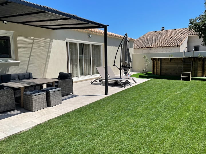 Villa Familiale  Avec Piscine Dans Quartier Calme - Pélissanne