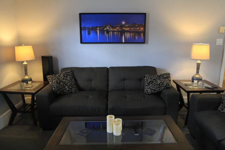 Private & Clean 2 Bedroom W/laundry - Fredericton