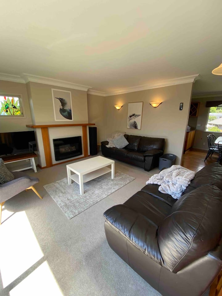 Spacious Home In Perfect Location-redwoods & Lakes - Rotorua