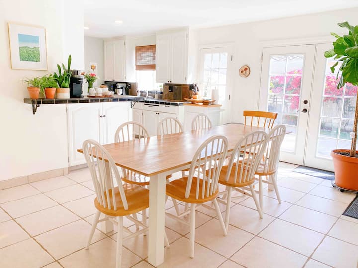 Family Friendly Homestead + Aquarium Passes - Salinas