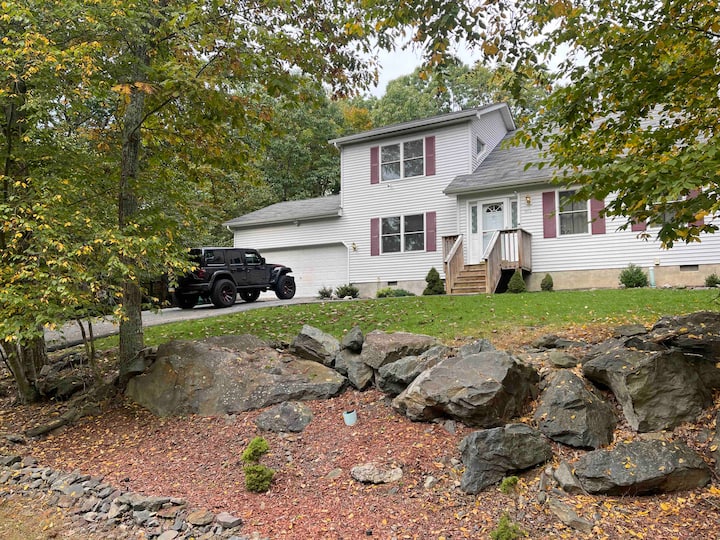 Calm, Relaxing Poconos House For Rent. - East Stroudsburg, PA
