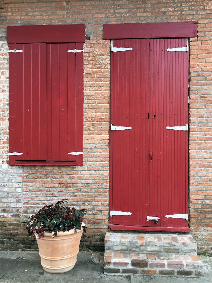 The Pascal-jonau House, A Historic Treme Home - New Orleans, LA