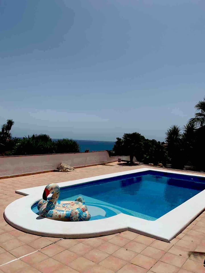 Villa With Spectacular Views Of The Mediterranean - El Campello