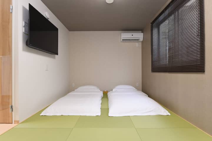 新宿百人町302室【旅館 2人部屋】和室。jr新大久保駅まで徒歩3分。コンビニ・飲食店多数あり! - Shinjuku