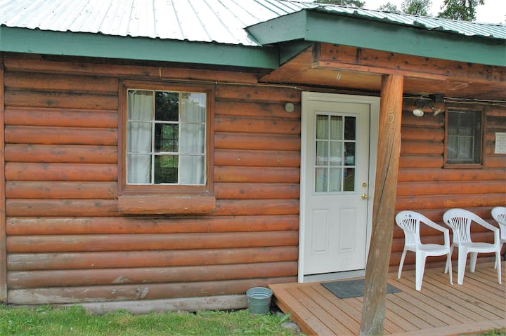 Gwin's Lodge Willow Room #5 - Cooper Landing, AK