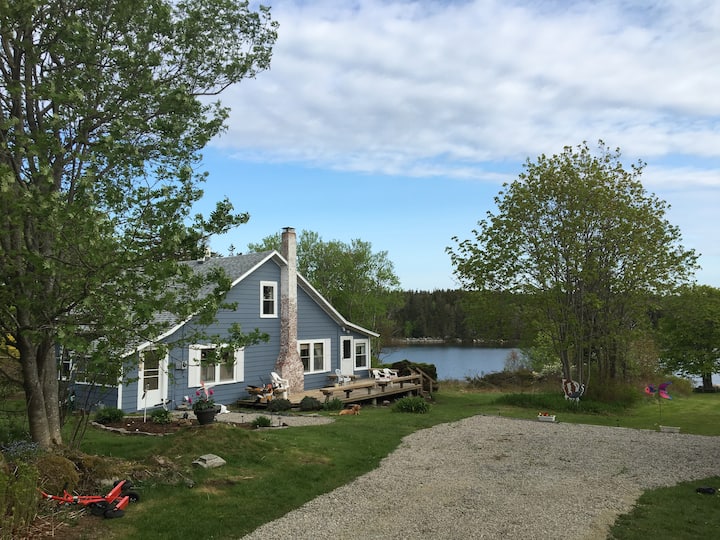 Al & Pats 1920s Classic Rustic Maine Cottage - Vinalhaven