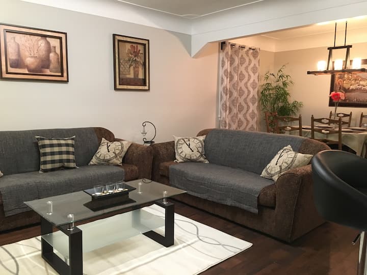 Beautiful House In A Heart Of Hamilton - Hamilton, Canadá