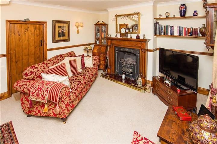 A Unique & Cosy Period Cottage In Chester - Chester, UK