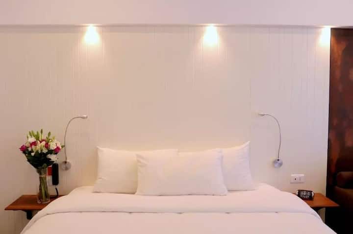 Standard Room (Single King Bed) - Beirut