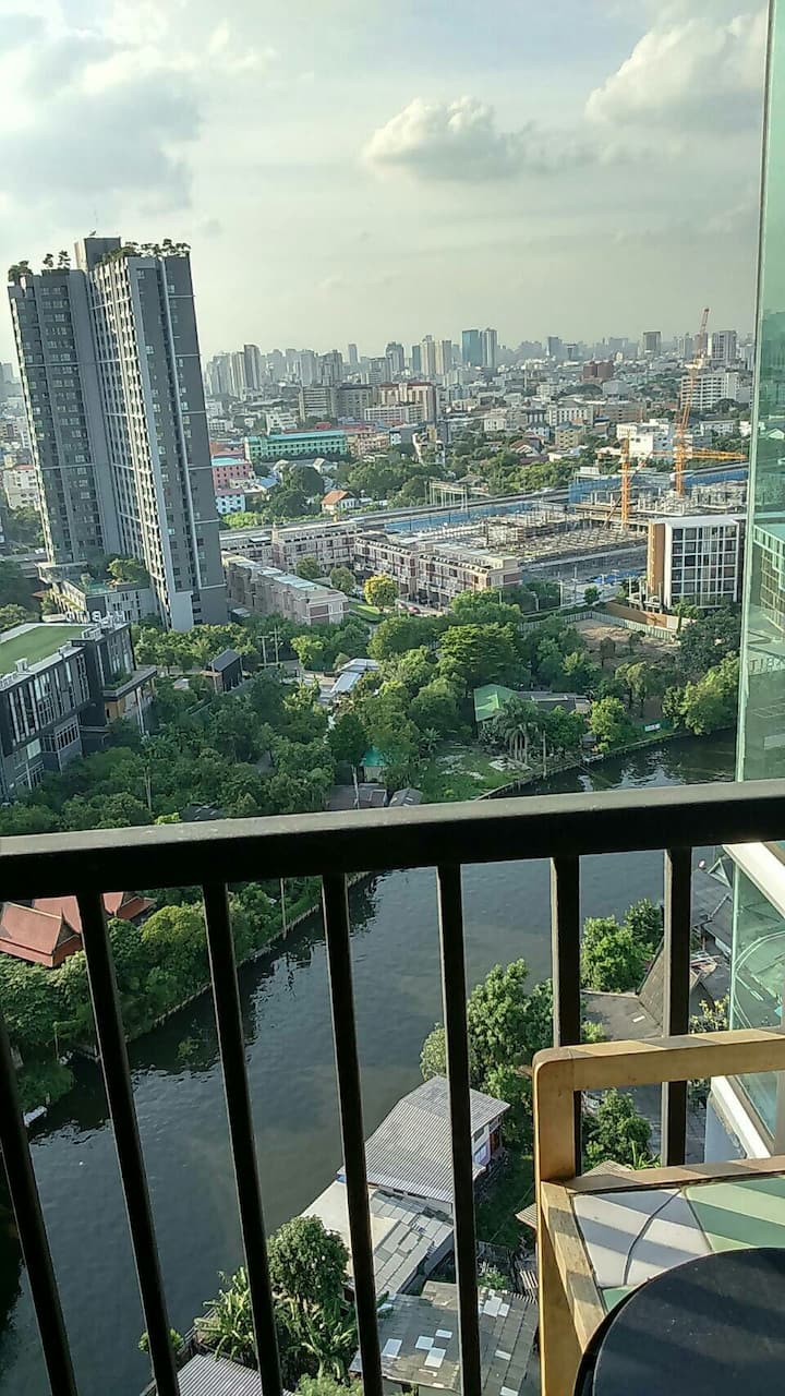 Close To Bts Onnu Beautiful Views Condo At 22nd Fl - Bangkok