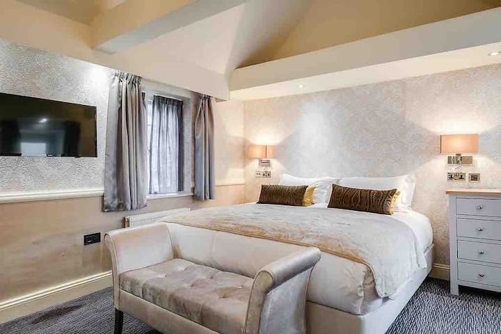 2 Bed/2 Bath Entire Flat, Patio, Sky Tv, Ac - Kings Cross - London