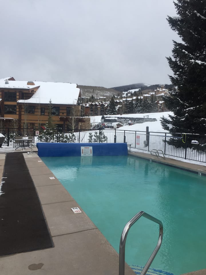 Ski In / Ski Out One Bedroom Condo - Snowmass Village, CO