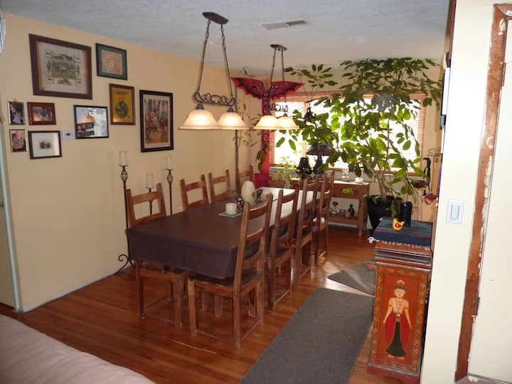 East Guest Room - Men Only - Albuquerque, NM