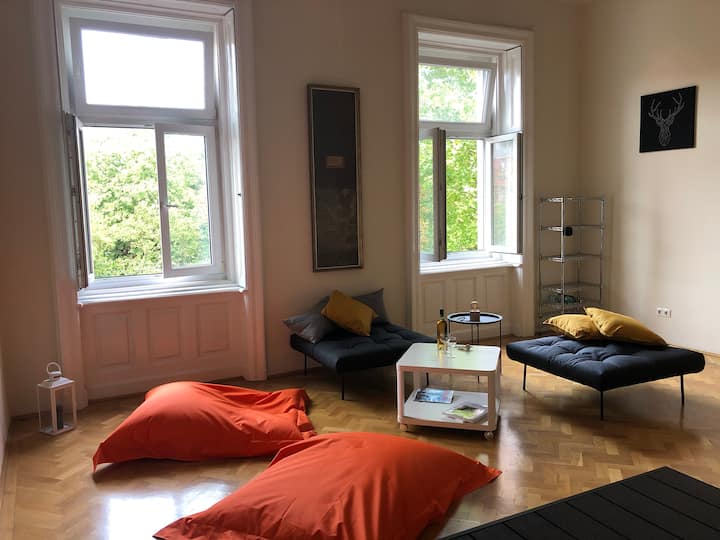 Long Term_apt_on_strawberries Garden_near Andrassy - Budapest