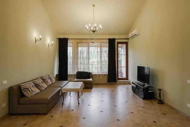 N & H Properties
2 Story Penthouse - Armenia