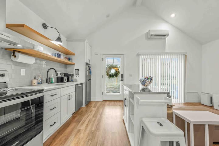 ~The Backyard Bounty Adu~*private 5 Star Space* - Hillsboro, OR