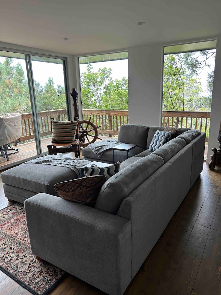 Renovated Hilltop Home With Patio And Ocean Views - Del Mar, CA