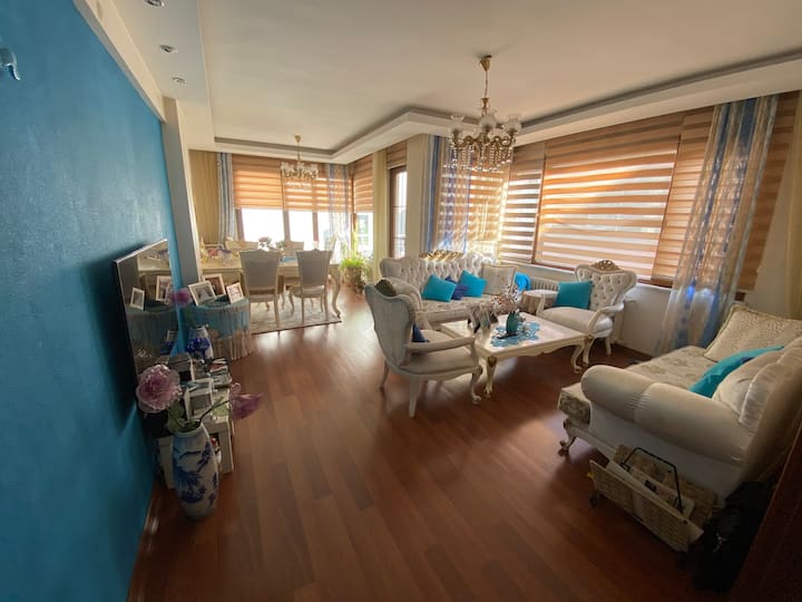 Suadiye İStasyon Karşısında 3+1 - Heybeliada