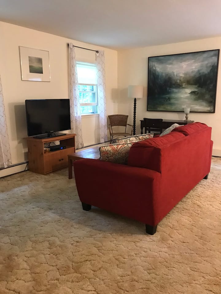 Lovely Lenox Apartment With Views. - Lee, MA