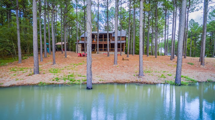 King's Landing Luxury New Construction 7 Bedroom Cabin On A Pond!  Mins From Bro - Broken Bow, OK