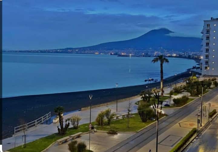 Loft Michelangelo Di Fronte Al Mare - Castellammare di Stabia