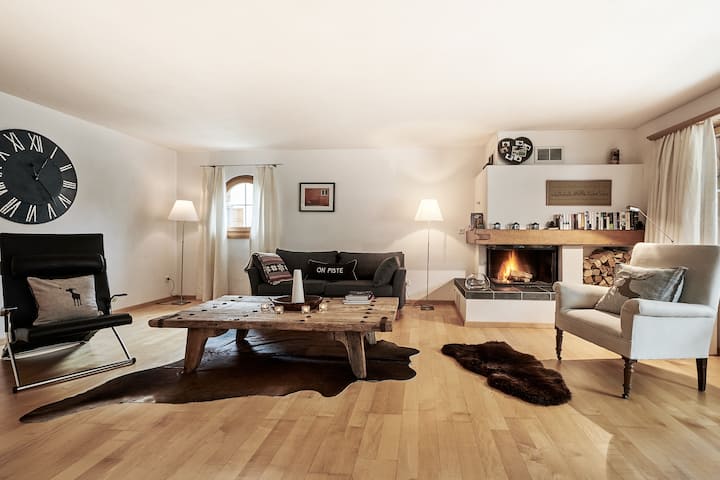 Zentrale, Gemütliche Und Grosszügige Wohnung! - Klosters-Serneus