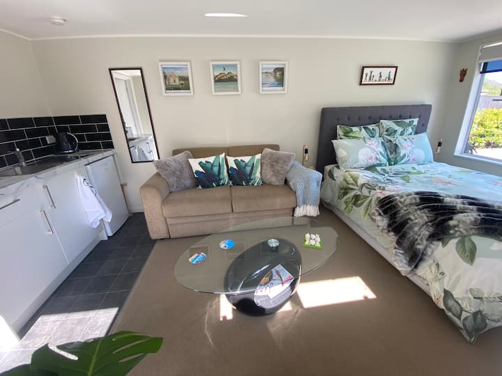 Sleeping Out In Style Close To Airport - Christchurch